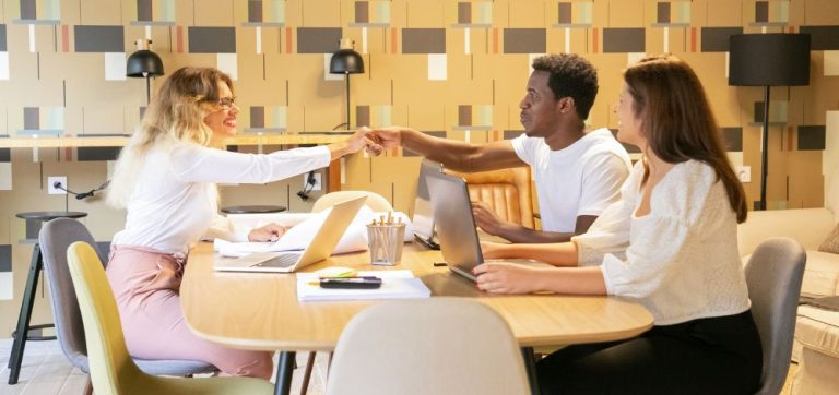 ¿Qué es el coworking y cómo sacarle provecho?